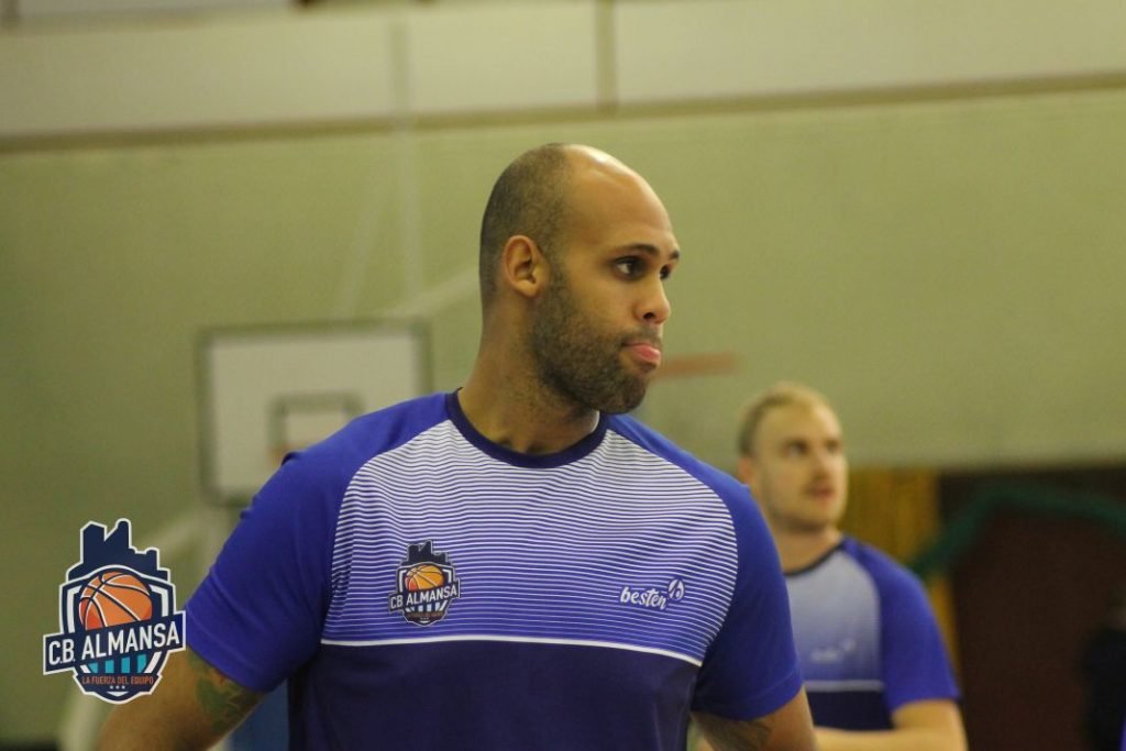 Kyle Rowley:"Al llegar a Suecia tuve que pasar una cuarentena ...